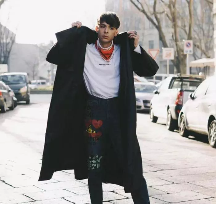 sebastian-felix-topescu - Viva.ro