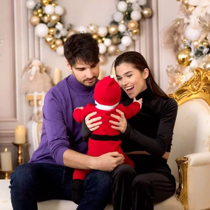 Theo Rose, Anghel Damian si Sasha de Craciun | Unica.ro