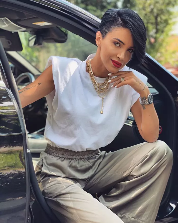 Adelina Pestritu 1 | Unica.ro