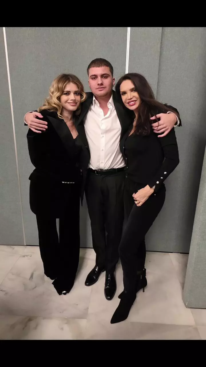 Alexandra Dinu, Adrian Mutu și fiul lor, Mario Mutu | Unica.ro