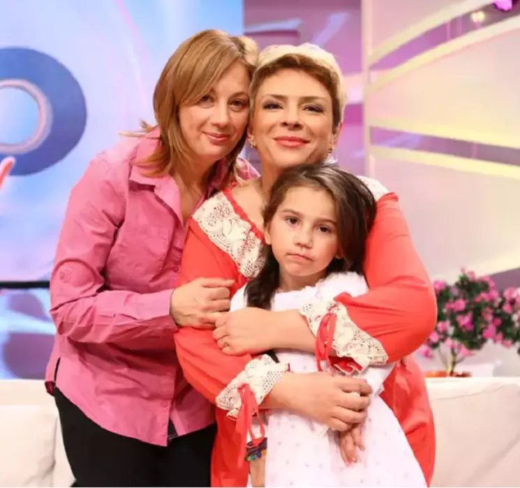 dana rotariu 98 | Unica.ro