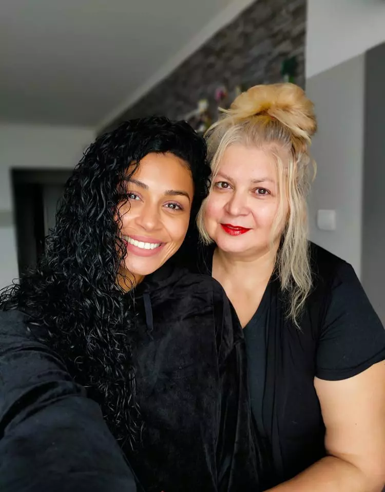 Majda Aboulumosha, cadou costisitor. Vedeta și-a făcut mama să plângă ...