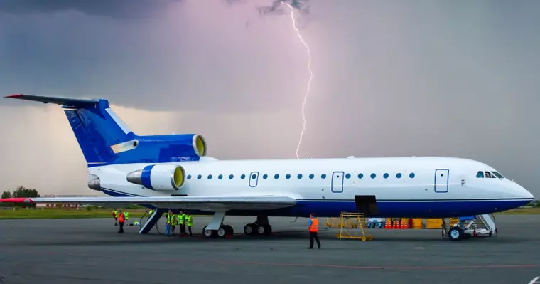 Ce drepturi ai dacă avionul are întârziere. Ce trebuie să-ți ofere ...