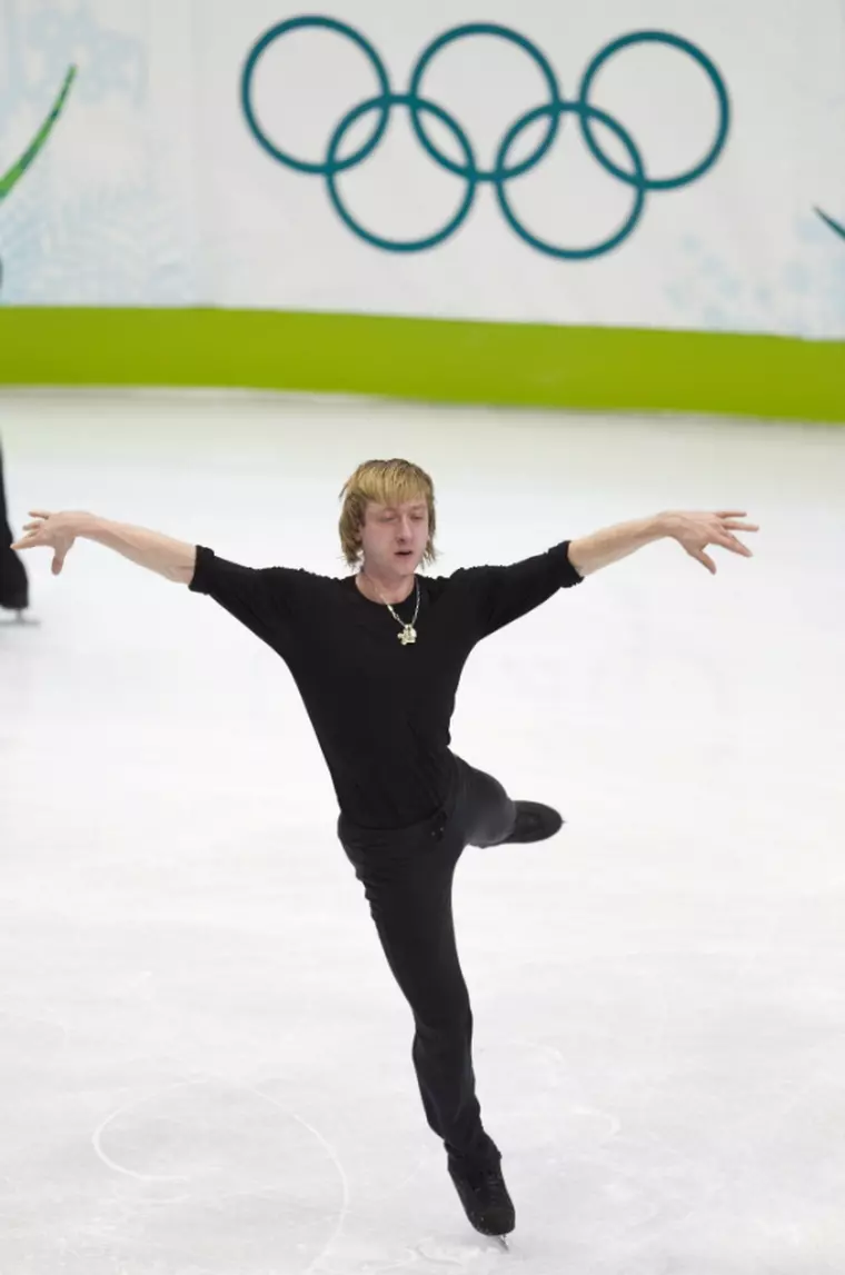 Cum arată acum vedetele patinajului din anii ’90. O mai știi pe Surya ...