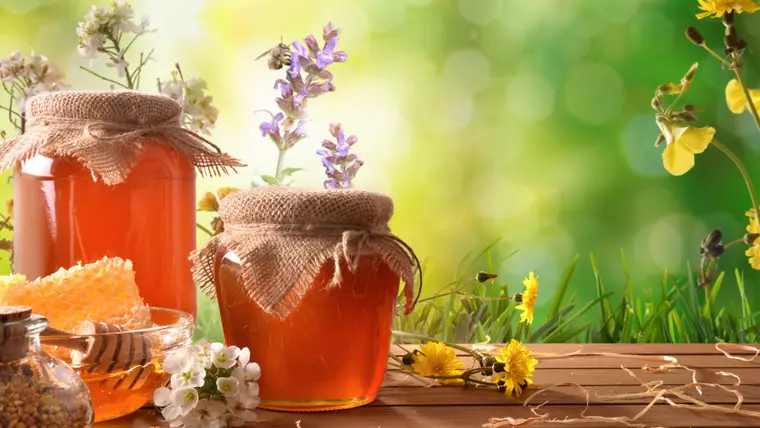 10 cele mai cunoscute tipuri de miere și beneficiile lor | Unica.ro