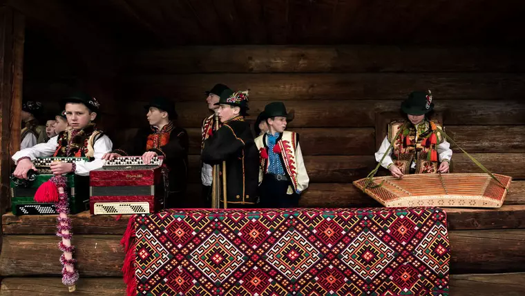 Obiceiuri și tradiții de Crăciun – cele mai frumoase tradiții din ...