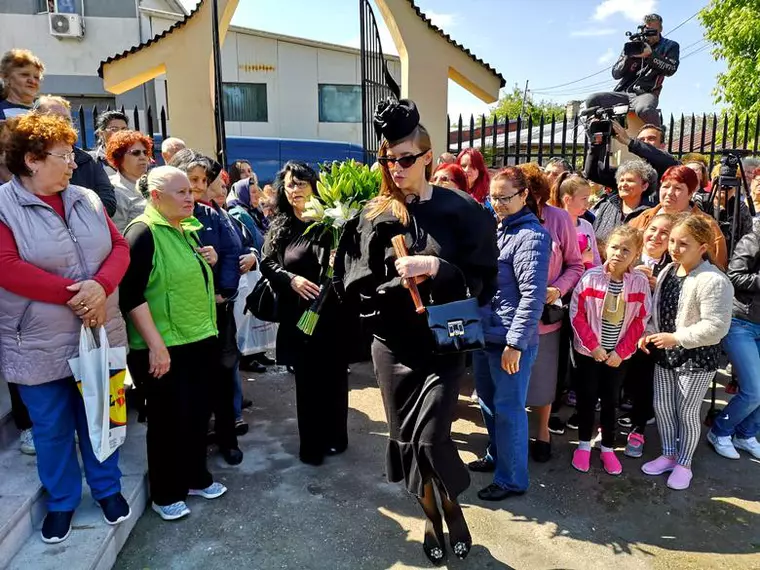 Imagini de la înmormântarea lui Răzvan Ciobanu | Unica.ro