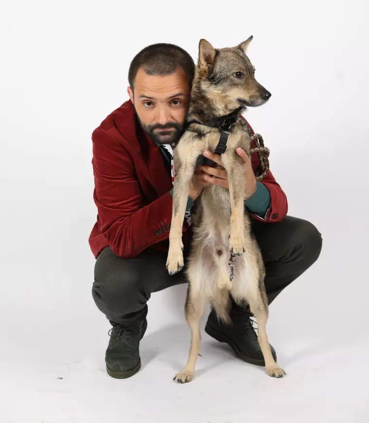 Magitot, românul cu un talent original: „Cred că am vreo 11 dulapuri ...