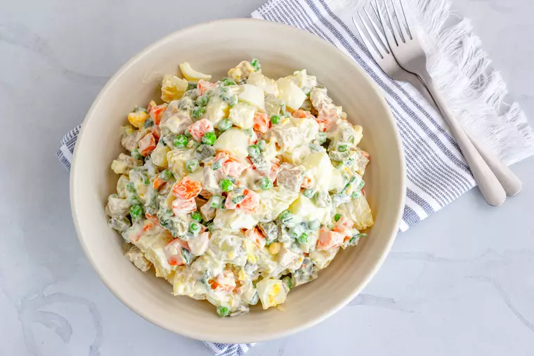 Care este diferența dintre salata de boeuf și salata à la russe | Unica.ro