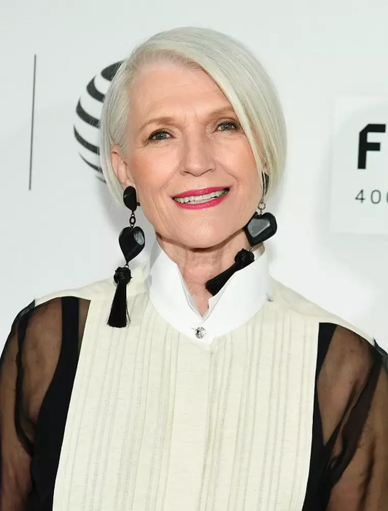 Dramele din tinerețea lui Maye Musk. Mama lui Elon Musk are o poveste ...