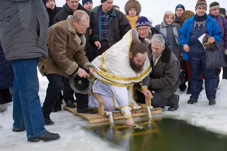 Boboteaza 2024. Cea mai frumoasă rugăciune de Bobotează, tradiții și ...