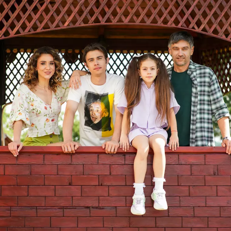 Actorul Bogdan Albulescu, vedeta din serialul „Iubire cu parfum de ...