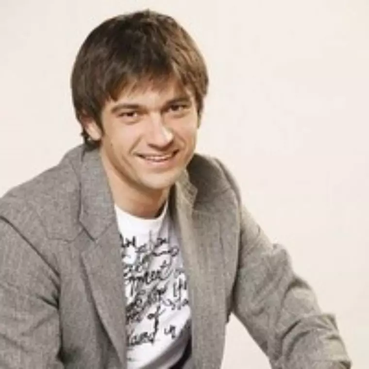 Actorul Bogdan Albulescu, vedeta din serialul „Iubire cu parfum de ...