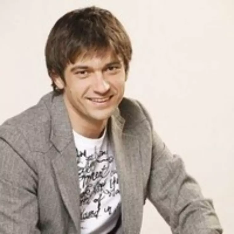 Actorul Bogdan Albulescu, vedeta din serialul „Iubire cu parfum de ...