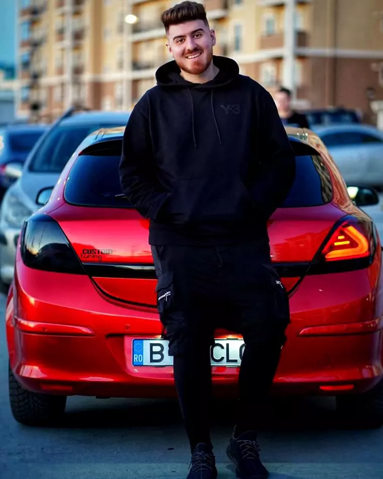 Mesajul postat de Alexandru Bălan înainte de a fi ridicat de Poliție ...