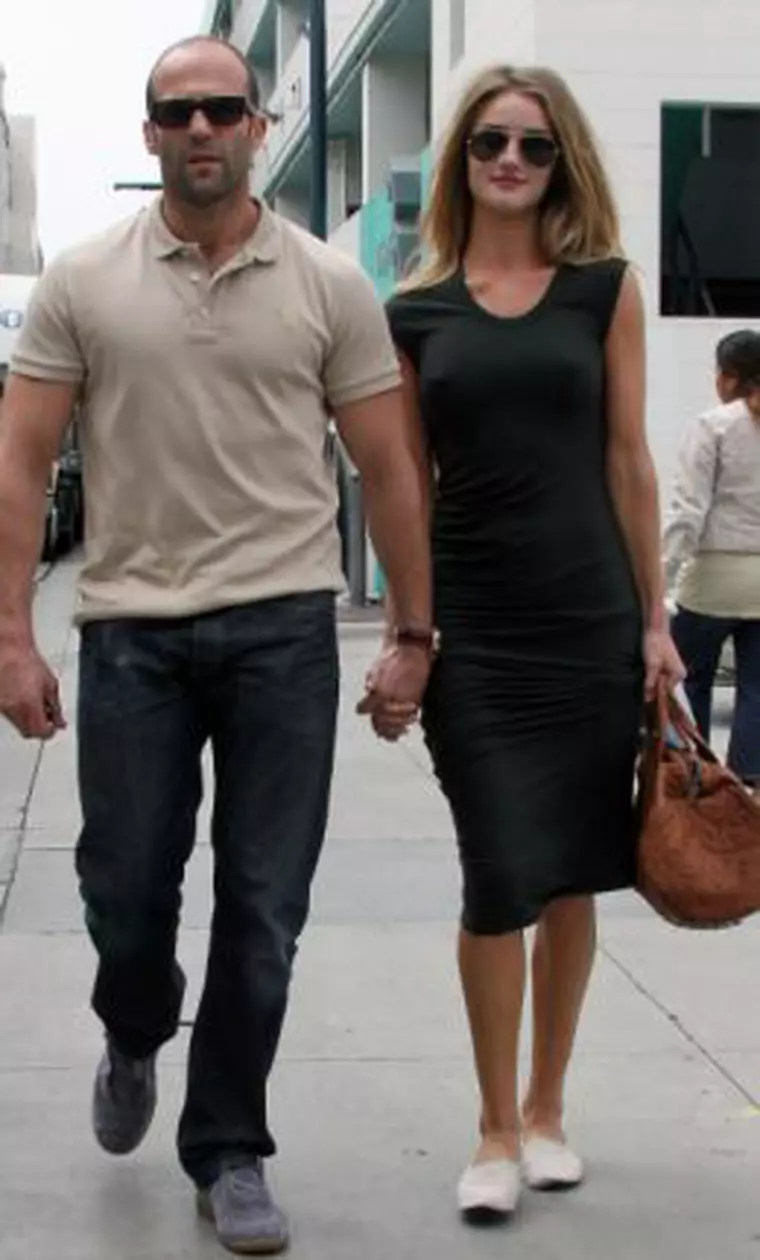 Supermodelul Victoria’s Secret, Rosie Huntington-Whiteley, in oras cu ...