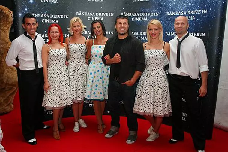 Dana Rogoz, la inugurarea primului cinematograf Drive In | Viva.ro