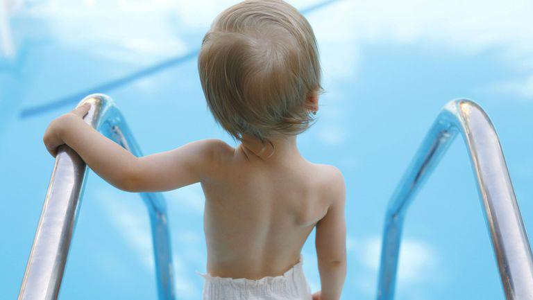 De ce să duci bebelușul la înot | REVISTA BABY: Pentru părinti și copii