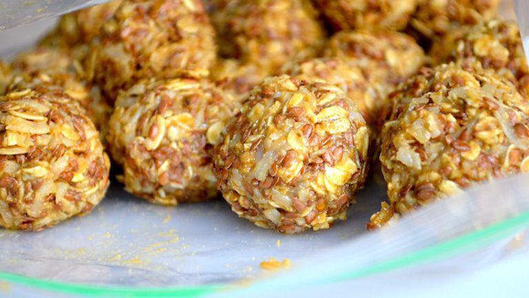 Bomboane aurii, fără coacere | REVISTA BABY: Pentru părinti și copii