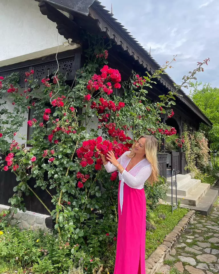 florentia opris vacanta | Unica.ro