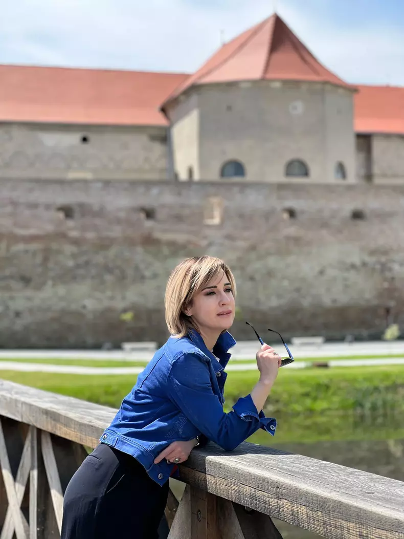 medeea-marinescu8 | Unica.ro