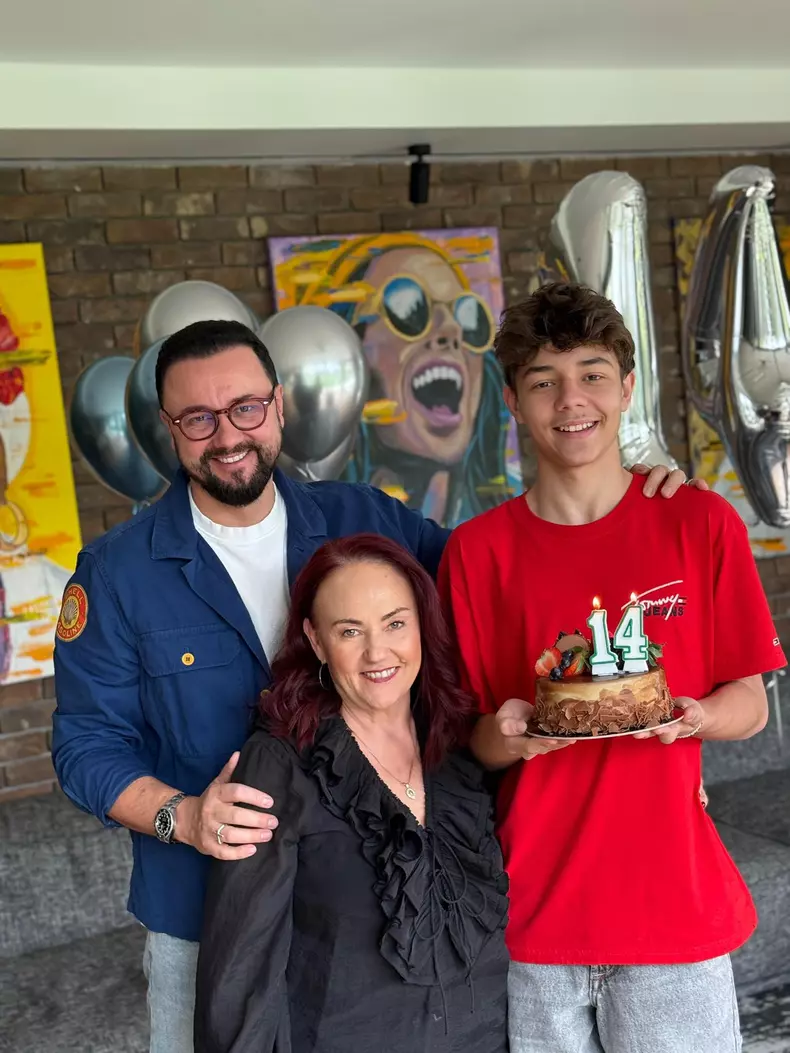 Cătălin Măruță alături de mama și de fiul lui | Unica.ro