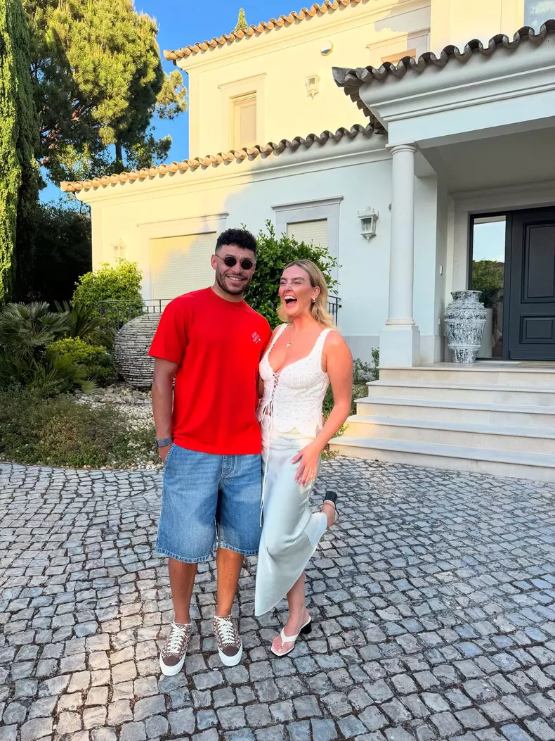 Fetița lui Perrie Edwards, Alanis Valentine | Unica.ro