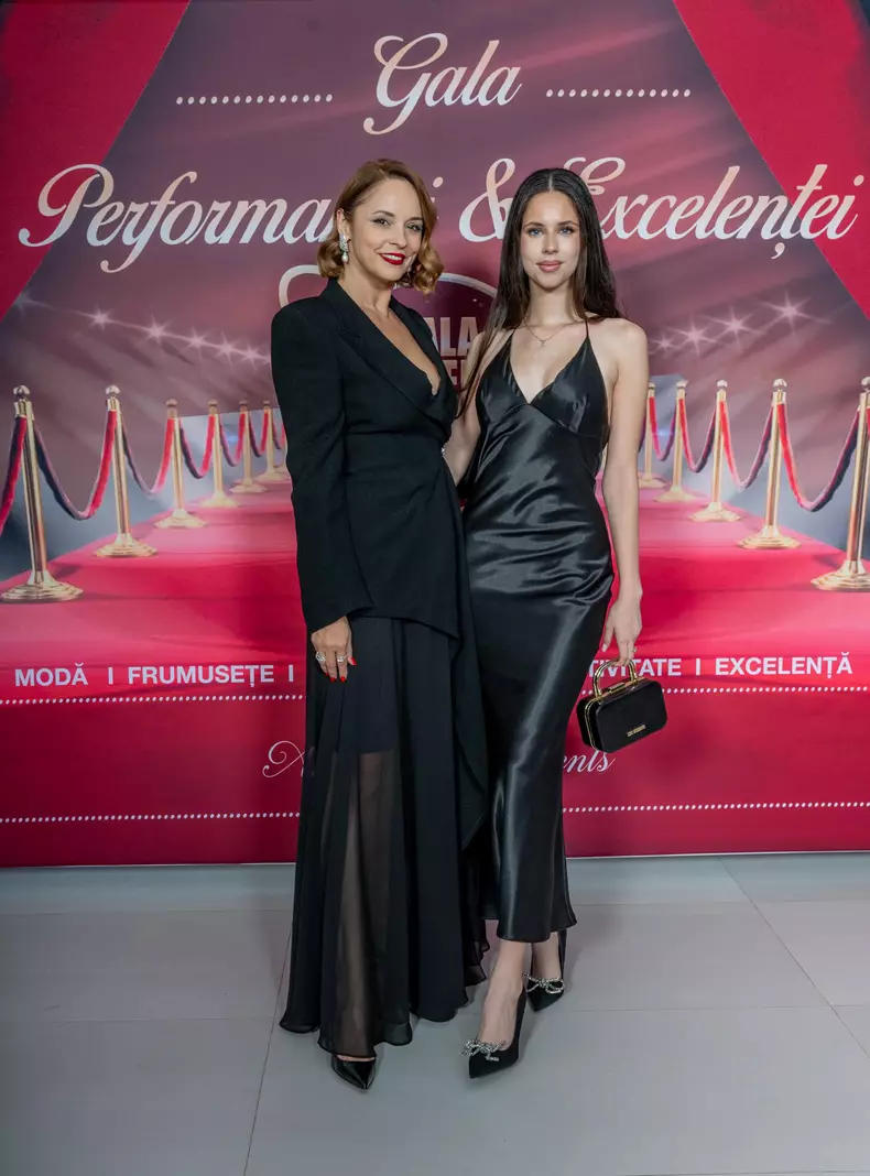 Andreea Marin și fiica ei, Violeta Bănică, la Gala Performanței și ...