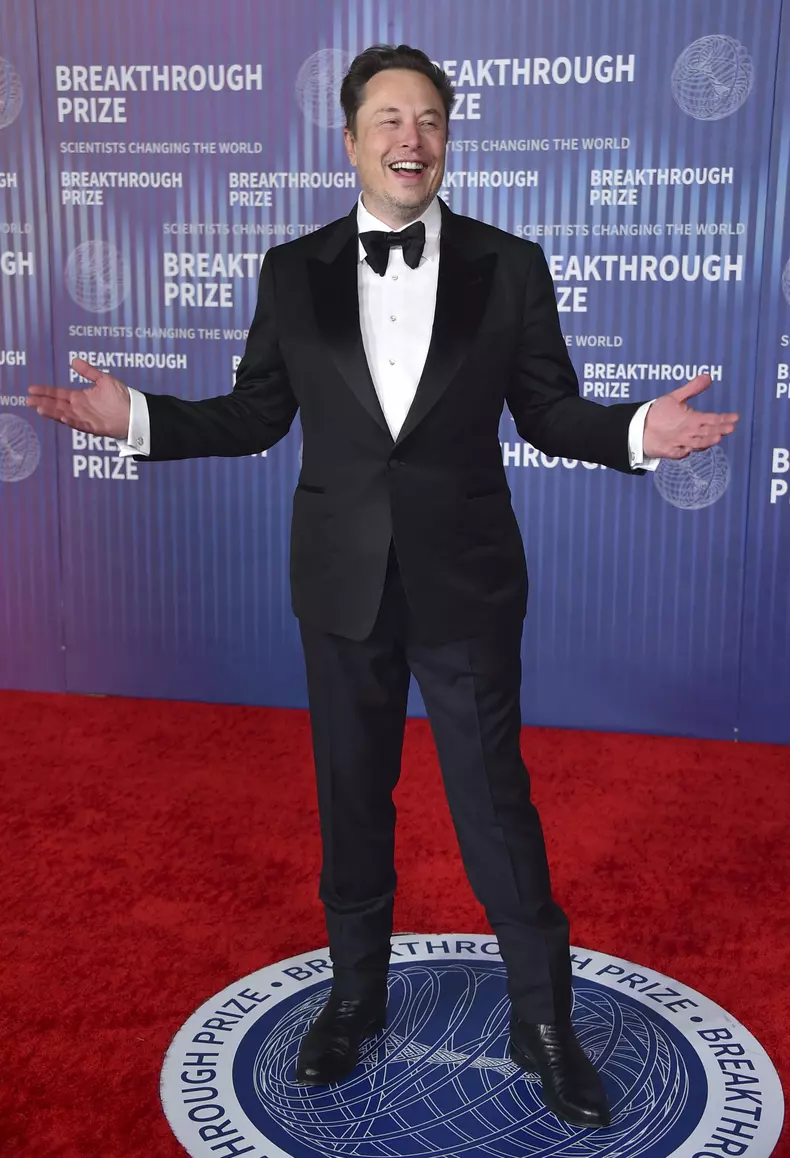Elon Musk la Breakthrough Prize 2024 | Unica.ro