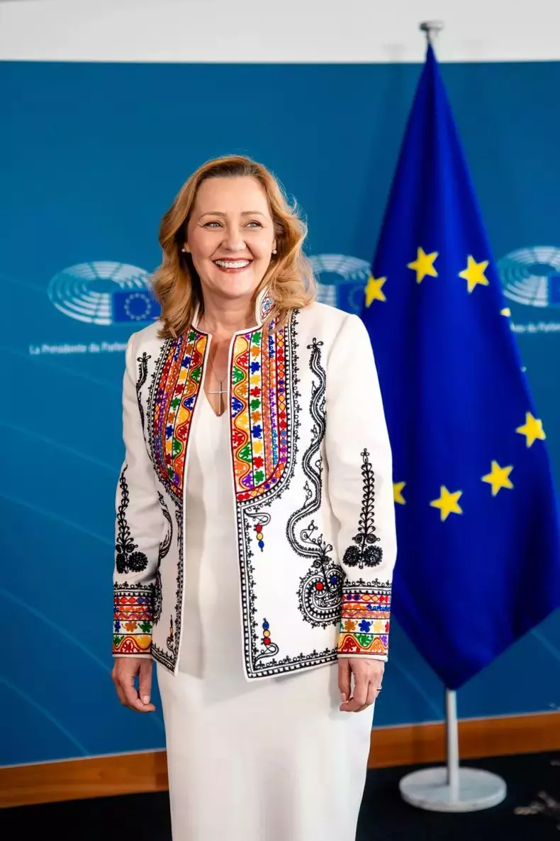 Cum l-a cunoscut Elena Lasconi pe soțul ei, Cătălin Georgescu. Cei doi ...