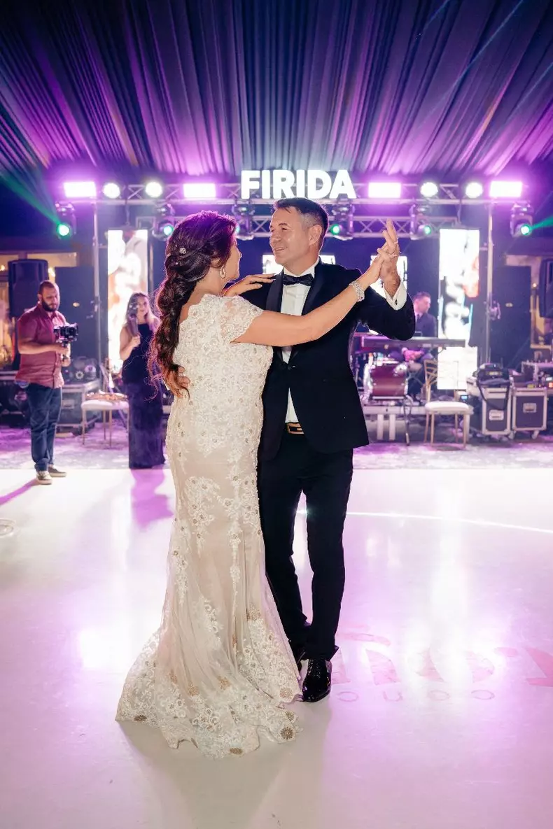 dansul mirilor | Unica.ro