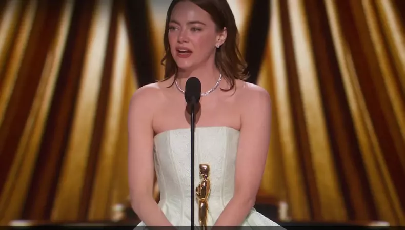emma-stone-premiul-oscar-pentru-cea-mai-buna-actrita-intr-un-rol ...