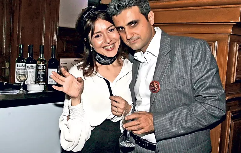 Robert Turcescu Oana Sîrbu | Unica.ro