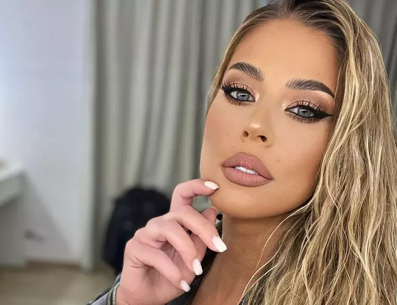 Ce diferență de vârstă există între Roxana Nemeș și soțul său, Călin ...