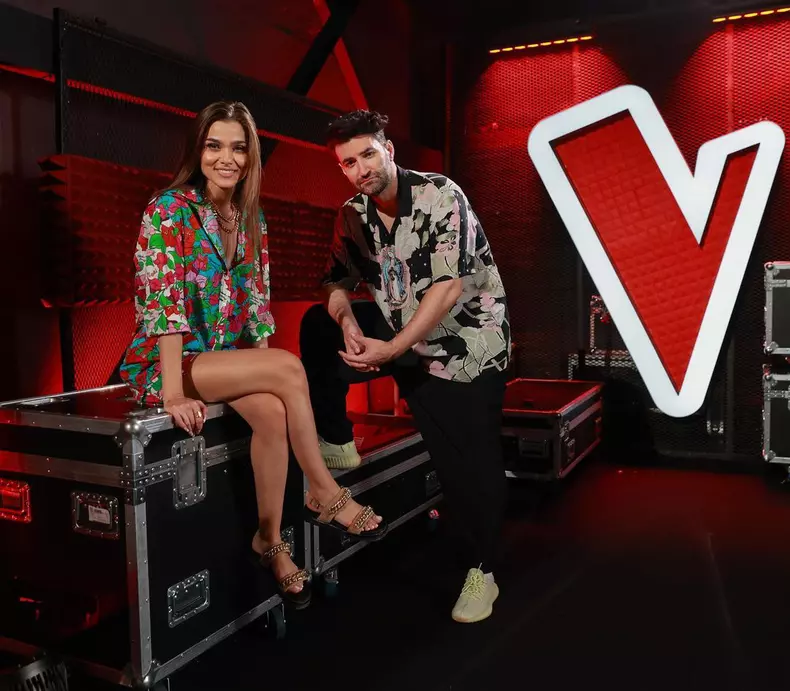 Cum a ajuns Theo Rose pe scaunul de antrenor de la Vocea României. „PRO TV nu este televiziunea ...