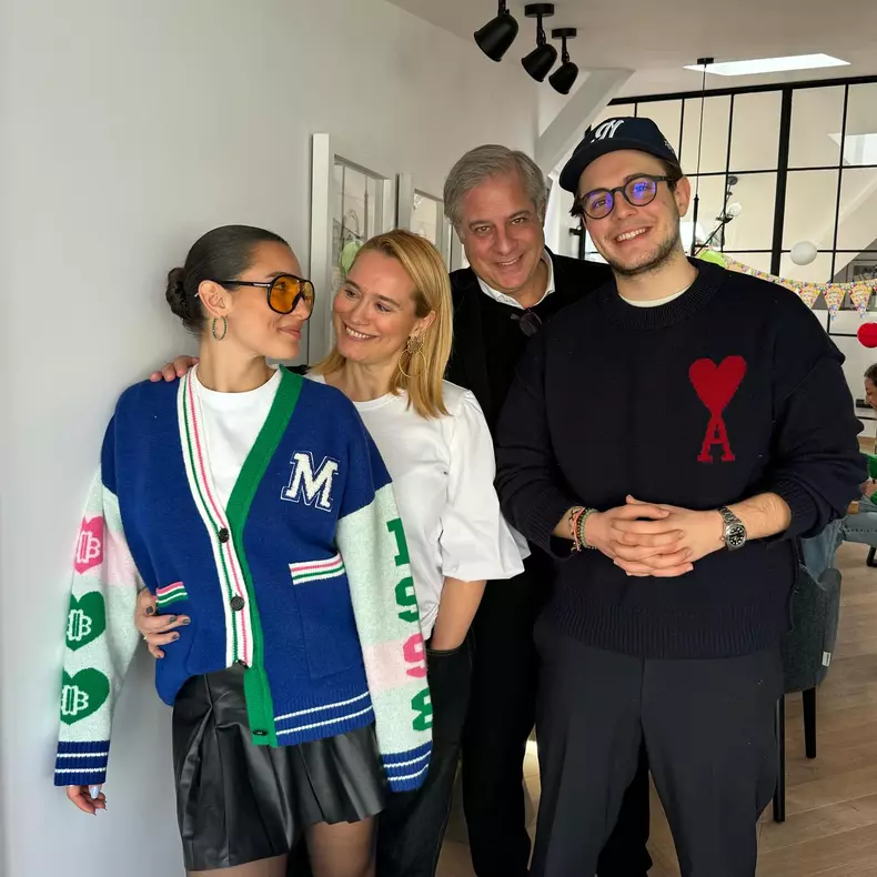 Andreea Esca și Alexandre Eram și copiii lor, Aris și Alexia Eram ...