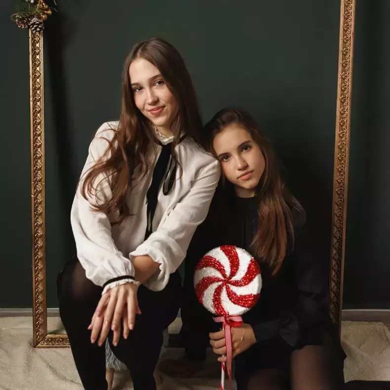 Dan Alexa și fiicele lui, Casiana și Antonia | Unica.ro