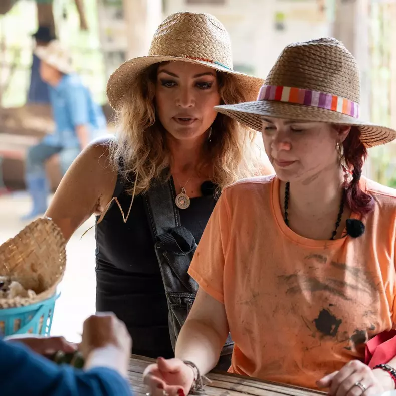 Câți bani ar fi câștigat Anca Țurcașiu și Andreea Samson pentru cele 9 ...