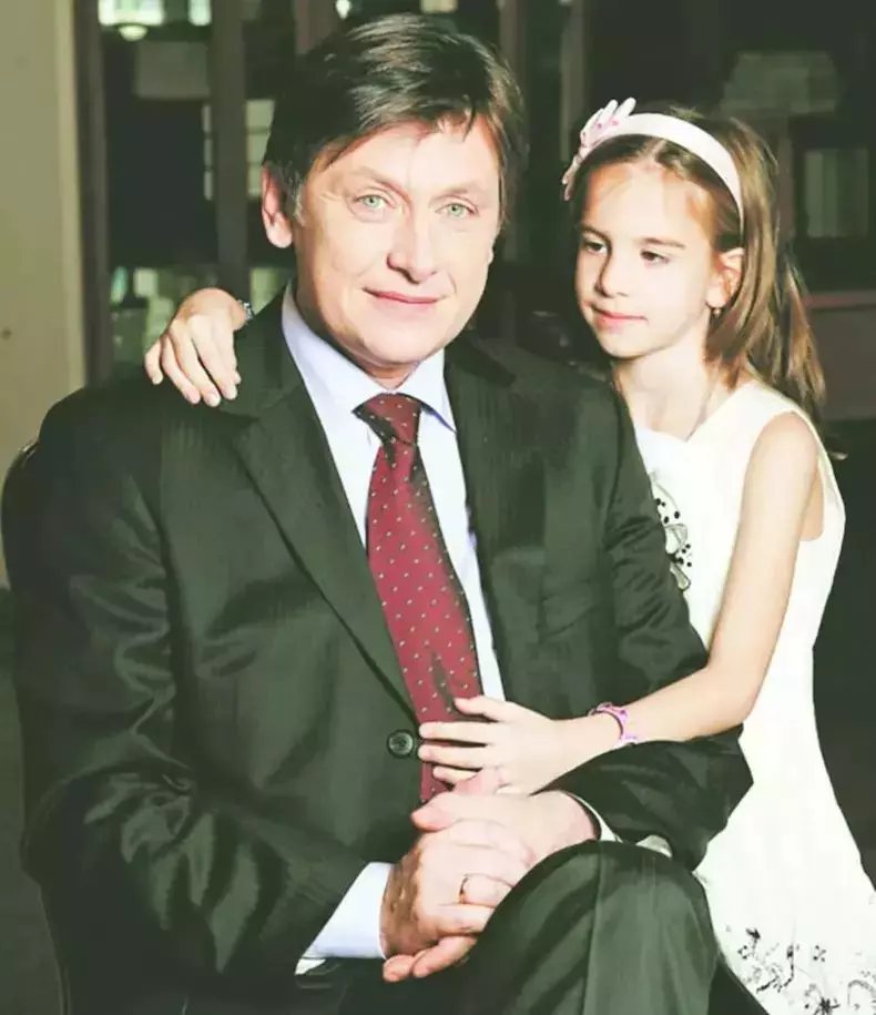 Cum a reușit Crin Antonescu să treacă peste moartea primei soții. Când ...