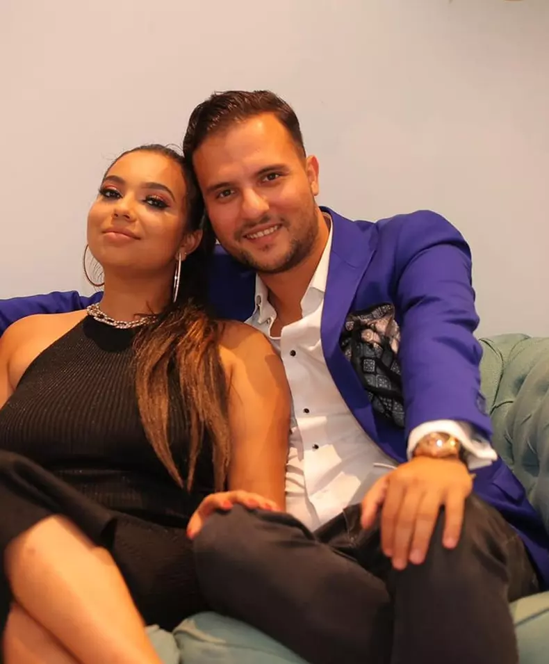 S-a separat de soț! Dublă despărțire într-o familie celebră din România! | Unica.ro