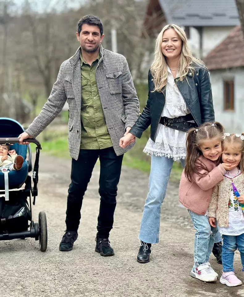 Laura Cosoi Cosmin Curticăpean copii fiice Rita Vera Lara | Unica.ro