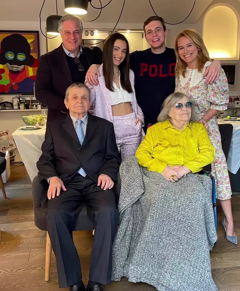 Andreea Esca familie | Unica.ro