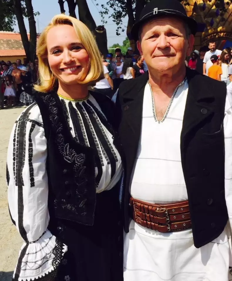 Andreea Esca familie | Unica.ro