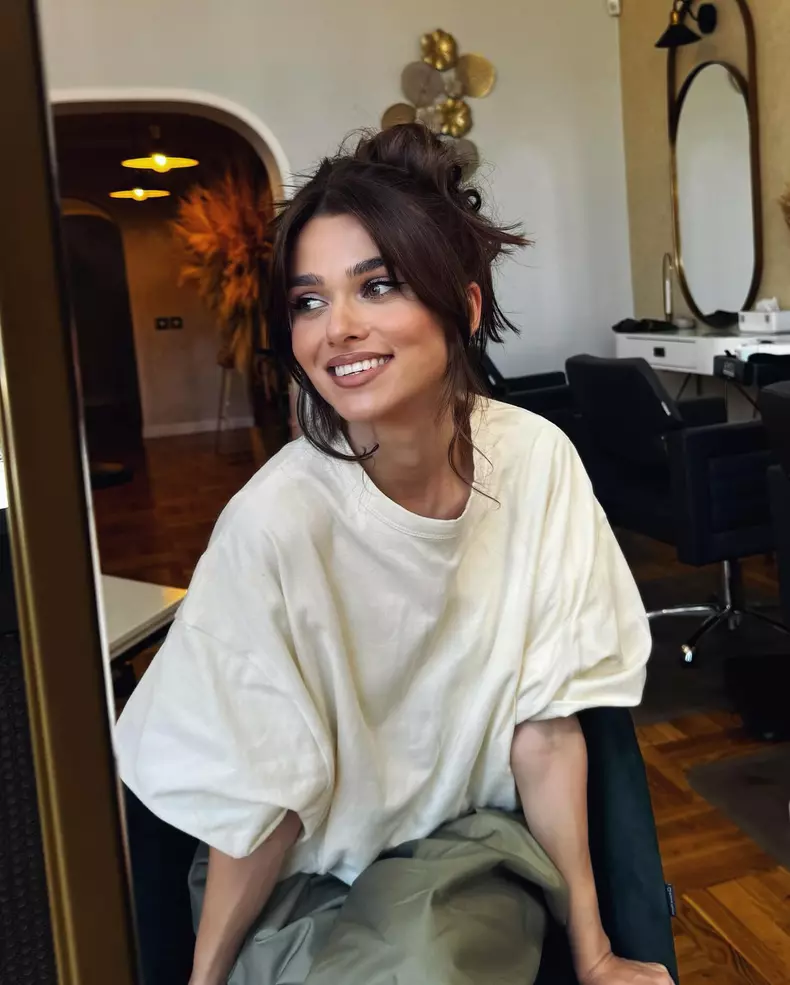 theo rose 5 | Unica.ro