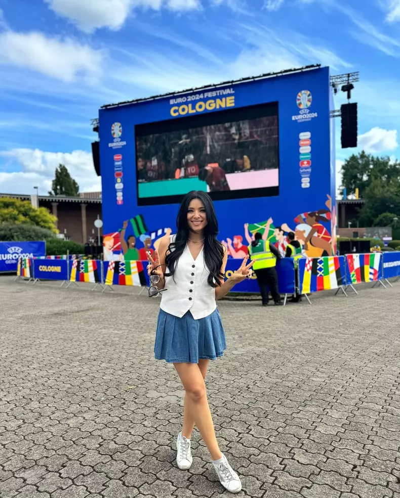 Corina Caragea, din nou în tribune, la meciul România – Slovacia de la ...