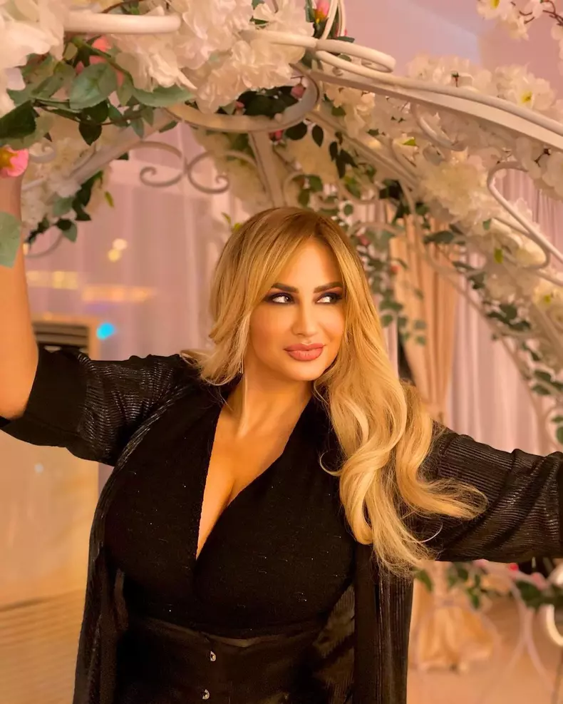 Julia Chelaru | Unica.ro