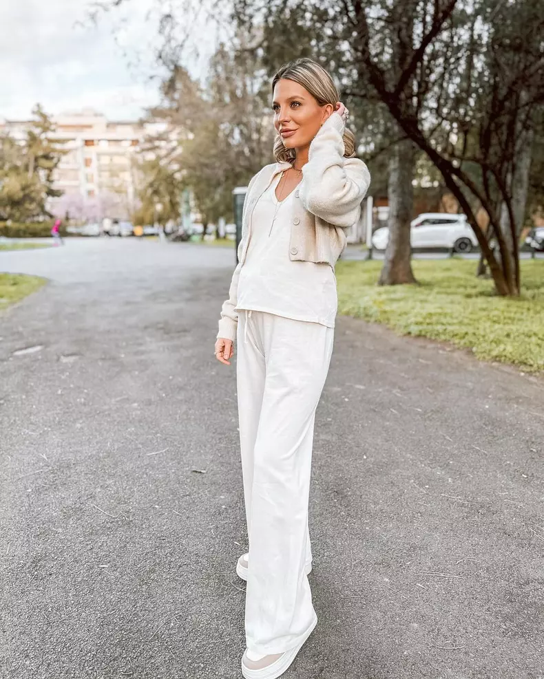 Ana Baniciu a născut. Artista a devenit mamă pentru prima dată - Ana ...