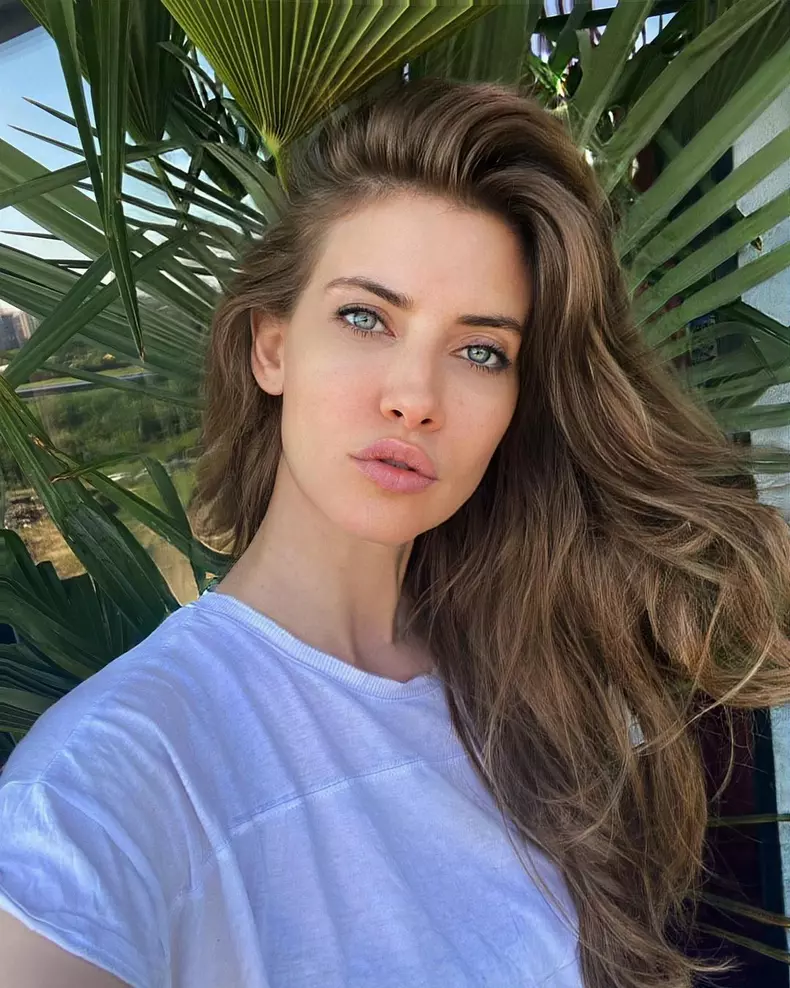 Iulia Albu | Unica.ro