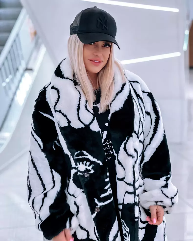 Anda Adam | Unica.ro