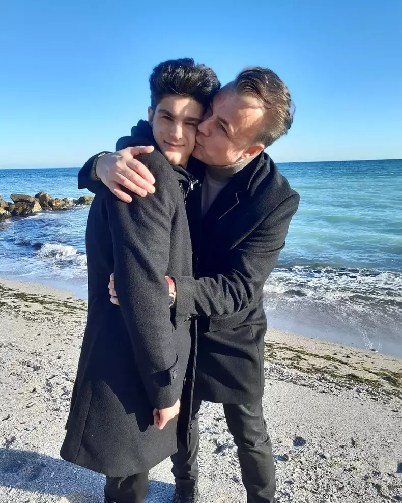 Tatăl lui Adrian Enache a murit. Mirela Vaida i-a transmis un mesaj ...